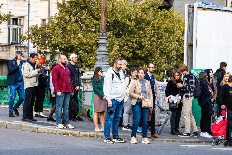People Crossing the Street. Bucharest, Romania, 2023 Editorial Image ...