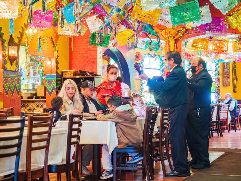 People Doing Musical Performance in the El Mercado Snack Bar Editorial ...