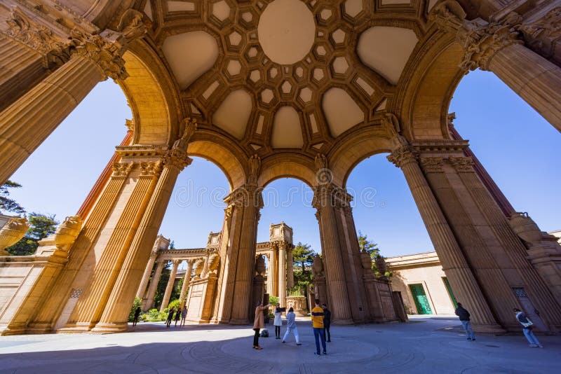 People Doing Musicial Performance in the Palace of Fine Arts Editorial ...