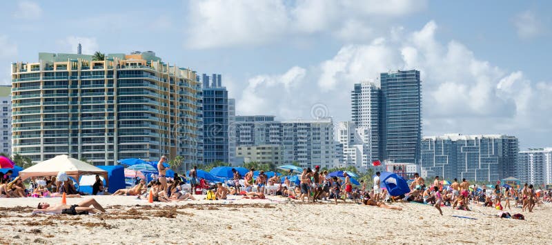 281 Miami Beach Crowd Photos - Free & Royalty-Free Stock Photos from ...