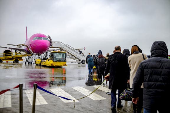 Airplane Onboarding Stock Photos - Free & Royalty-Free Stock Photos ...