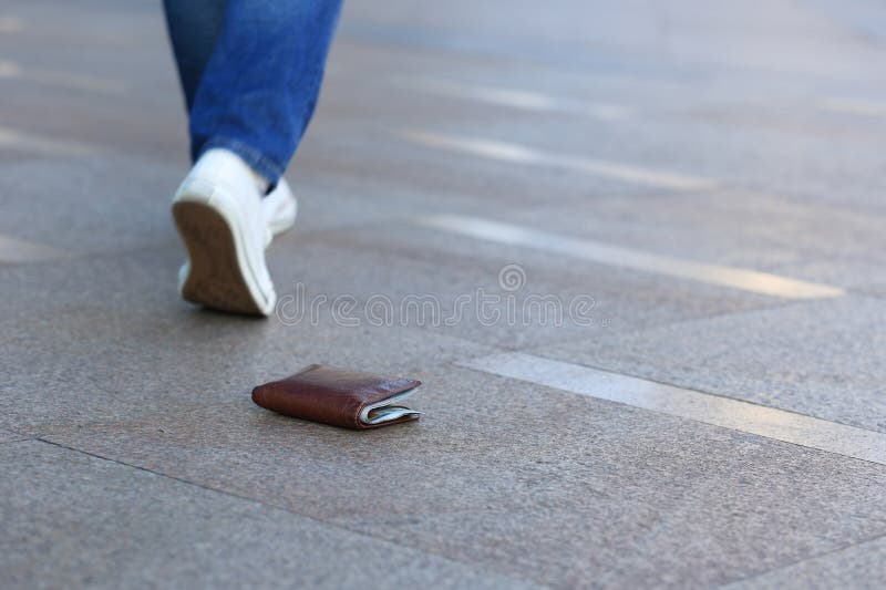 Lost leather purse/wallet stock image. Image of focus - 15079335