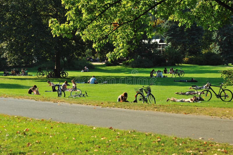 People Relaxing in Central Park Editorial Photo - Image of meadow, park ...