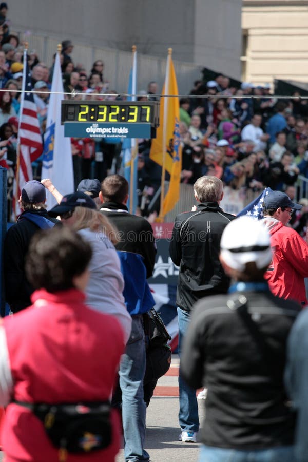 People Running in City Marathon Editorial Photography - Image of jogger ...