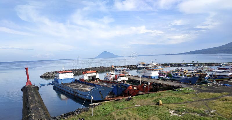 People S Port, for Loading and Unloading Fishermen S Catch Editorial ...