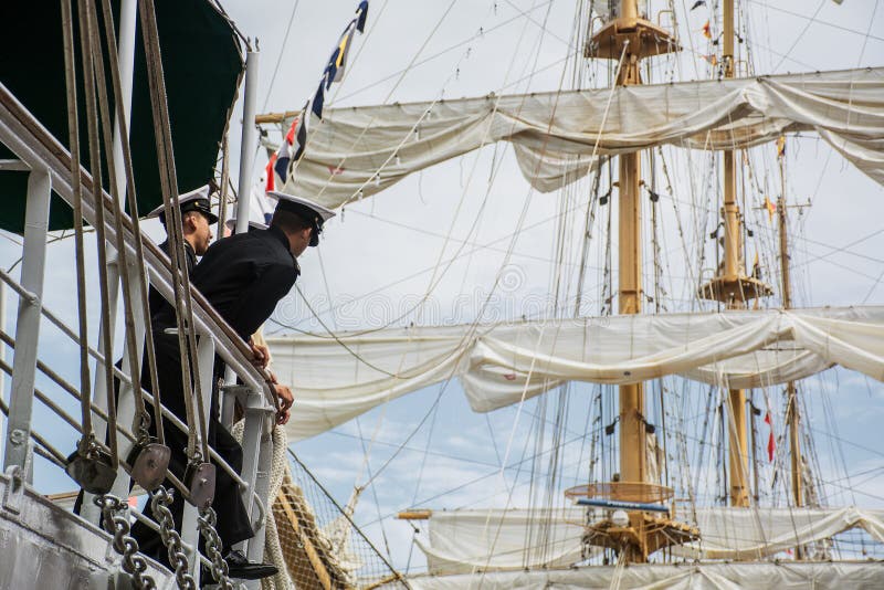 The people on the ship editorial photography. Image of summer - 61747512