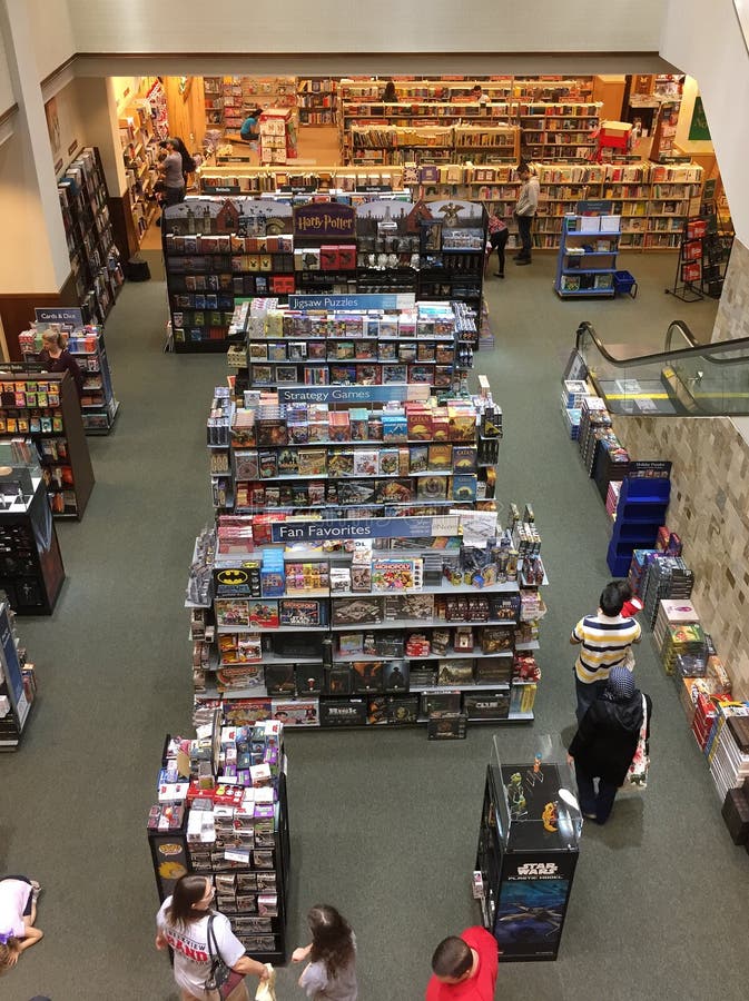 People Shopping at Nice Book Store Editorial Stock Image - Image of ...