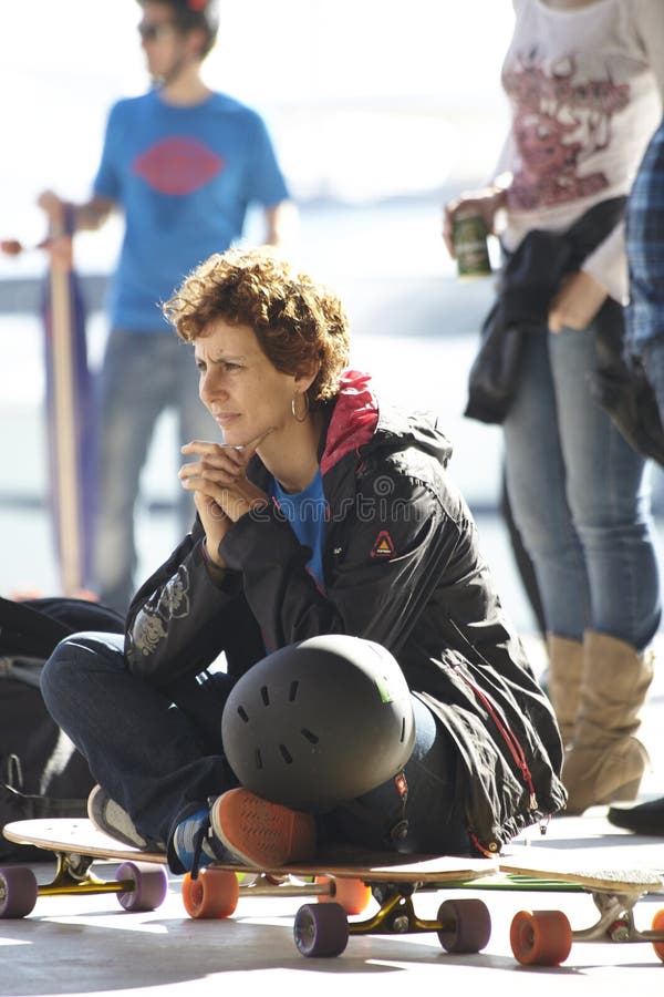 People Skating on Skateboards Editorial Photography - Image of exercise ...