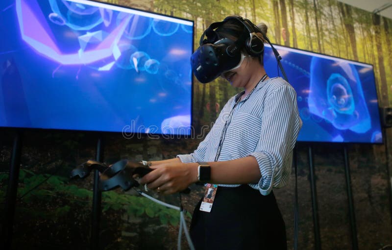 Vr Gaming Sets at Sonar Festival Editorial Image - Image of feelings ...