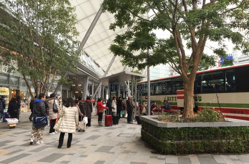 People Waiting for the Bus at the Tokyo Main Station Editorial Stock ...