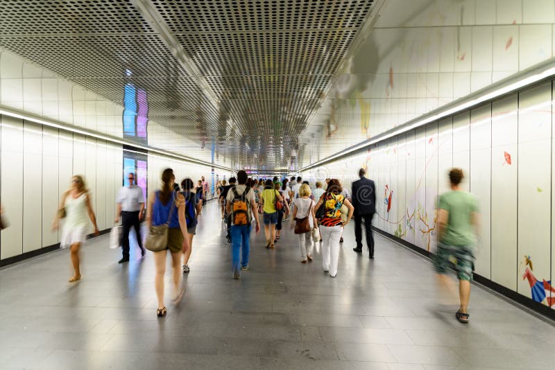 People Waiting for Train in Subway Station in Downtown Vienna Editorial ...