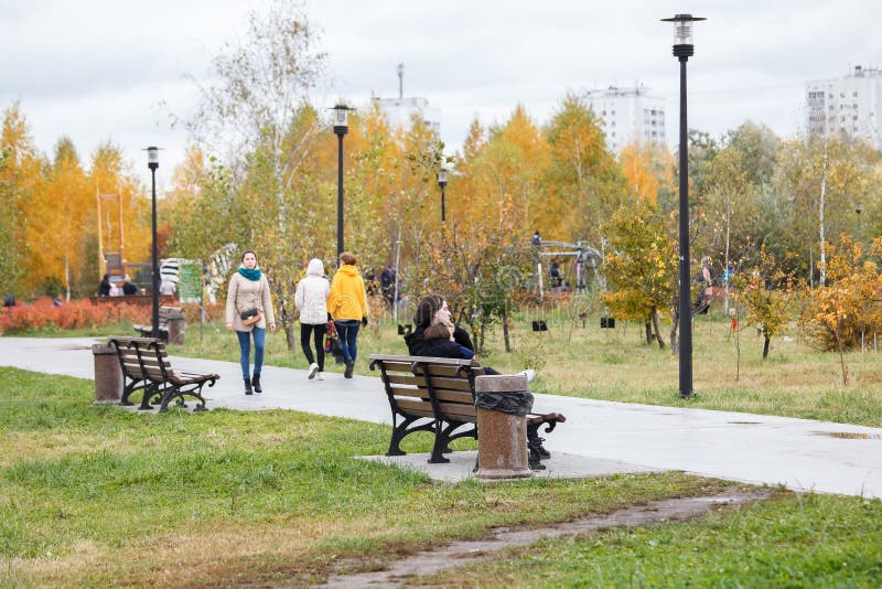 People Walk in the Park in Autumn / Fall Editorial Photography - Image ...