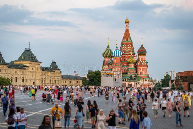People Walk on Red Square in Moscow Editorial Image - Image of soviet ...