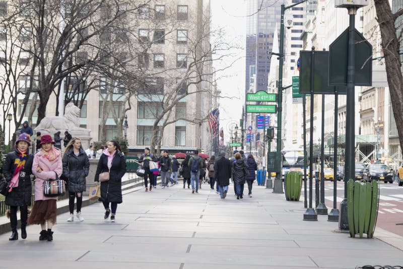 People Walking Down 5th Avenue in Front of the Library Editorial Stock ...