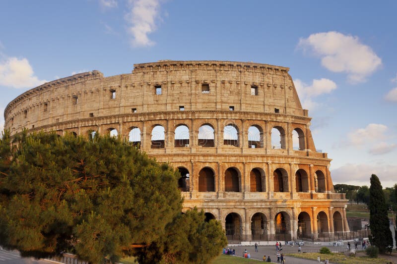 People Walking in Front of the Colosseum in the Evening Editorial Stock ...