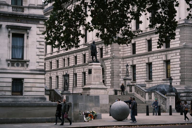 People Walking Outside the Monument Building Editorial Photo - Image of ...