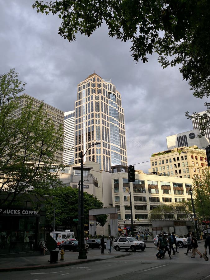 People Walking on the Streets of Seattle Editorial Photo - Image of ...