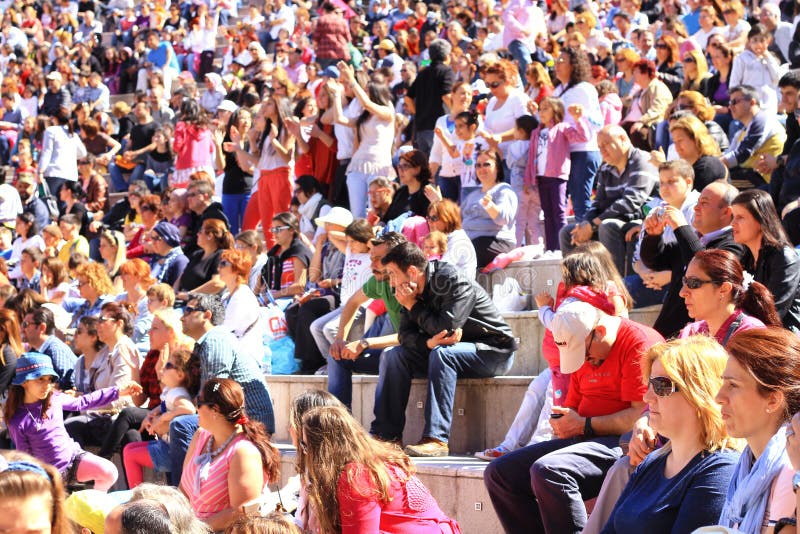 Large Crowd of People Watching Event Editorial Stock Image - Image of ...