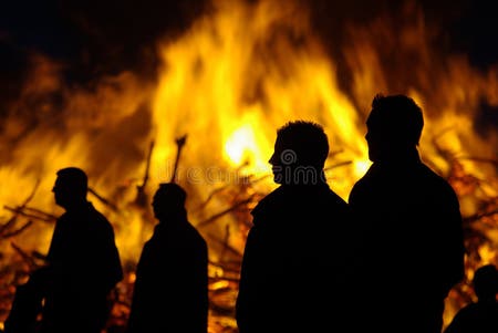People watching fire editorial photography. Image of devil - 18002702