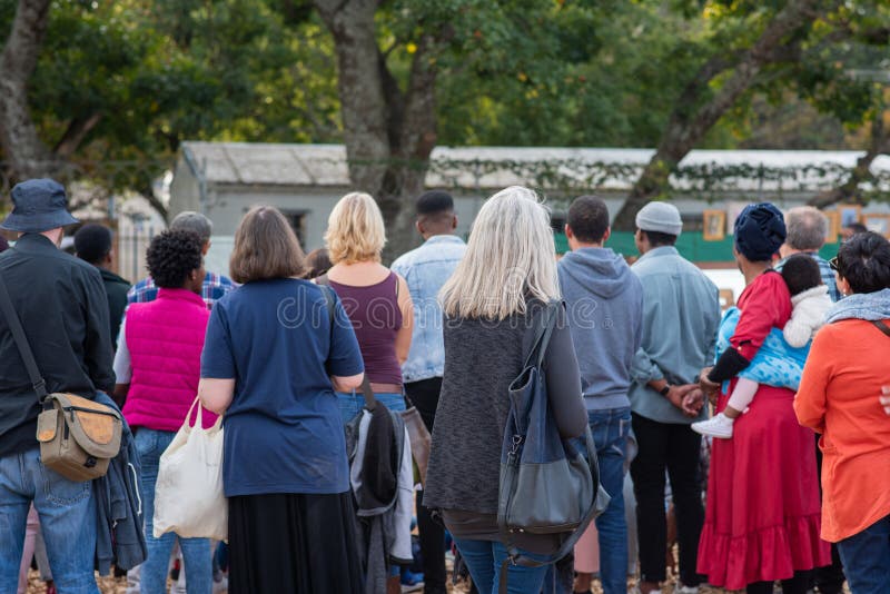 People Watching a Live Performance Editorial Photo - Image of crowd ...