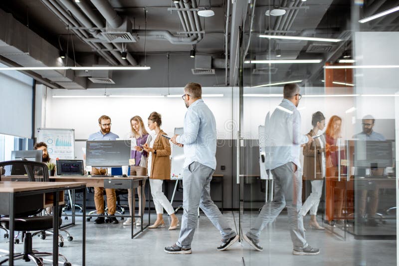 736,678 Modern Office People Stock Photos - Free & Royalty-Free Stock ...