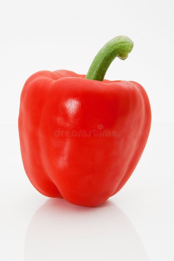 Peperone dolce rosso immagine stock. Immagine di luminoso - 14725271