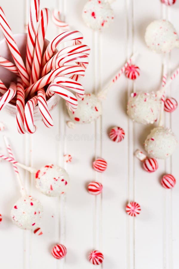 Peppermint Chocolate Cake Pops Stock Image - Image of pastrie, white ...