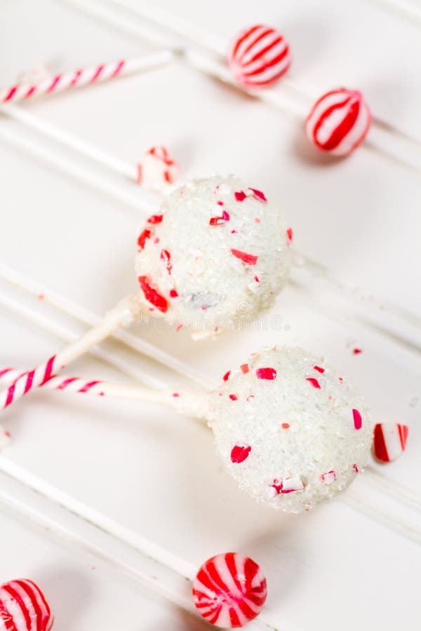 Peppermint Chocolate Cake Pops Stock Image - Image of mint, baked: 36003363