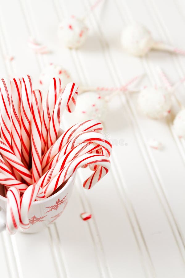Peppermint Chocolate Cake Pops Stock Image - Image of circle, pastry ...