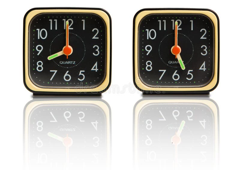 Un reloj de alarma en 8am imagen de archivo. Imagen de negro - 6393985