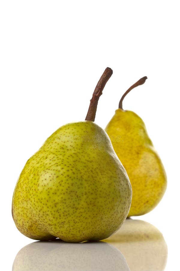 Dos Peras Grandes En Un Fondo Blanco Foto de archivo - Imagen de ...