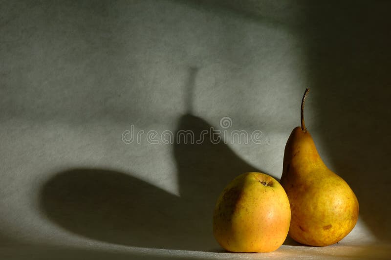 Pera e mela fotografia stock. Immagine di vitamina, agricoltura - 1608446