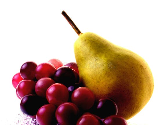 Pera y fondo de las uvas imagen de archivo. Imagen de verde - 23764661