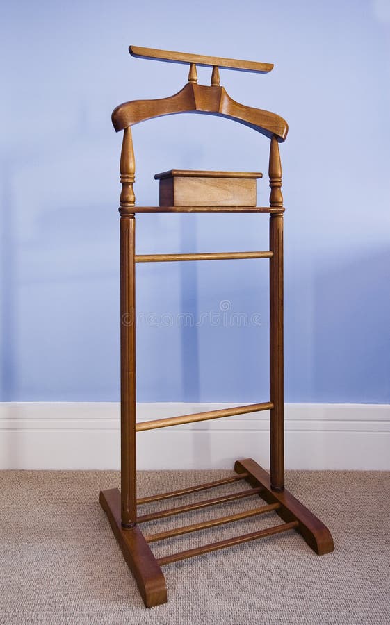 Percha de madera dura imagen de archivo. Imagen de percha - 12149155