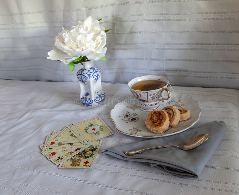 The Perfect Bridge Card Hand with a Cup of Tea Stock Image - Image of ... The Perfect Bridge Card Hand with a Cup of Tea Stock Image - Image of ...