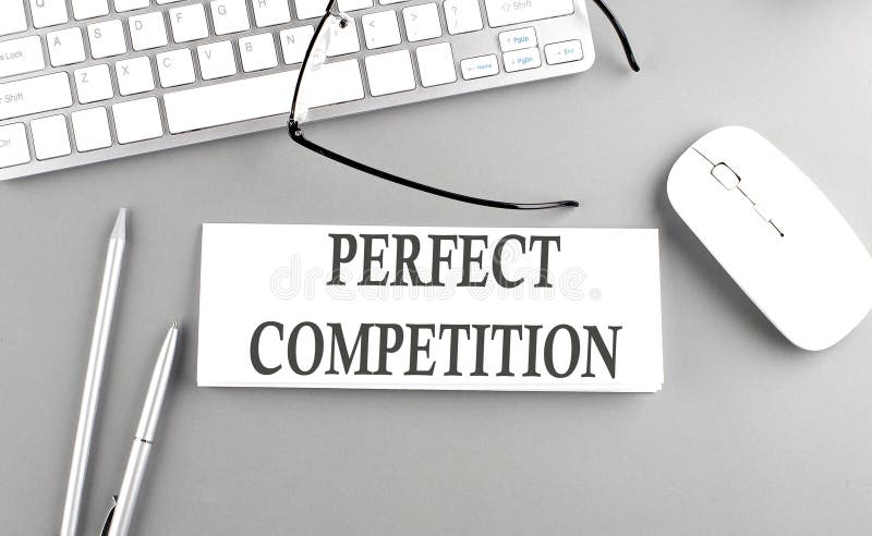 OPERATING LEVERAGE Text Written on Notebook on Grey Background with ...