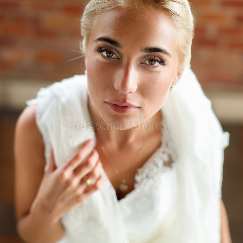 A Perfect Face of Blond Bride Stock Photo - Image of blue, elegant ...