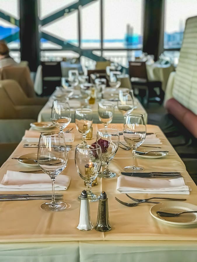 Perfect Table Setting at a Luxurious Restaurant. Stock Photo - Image of furniture, luxurious ...