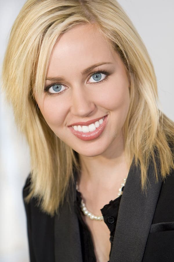 Perfecte Glimlach stock afbeelding. Image of uitvoerend - 6667687