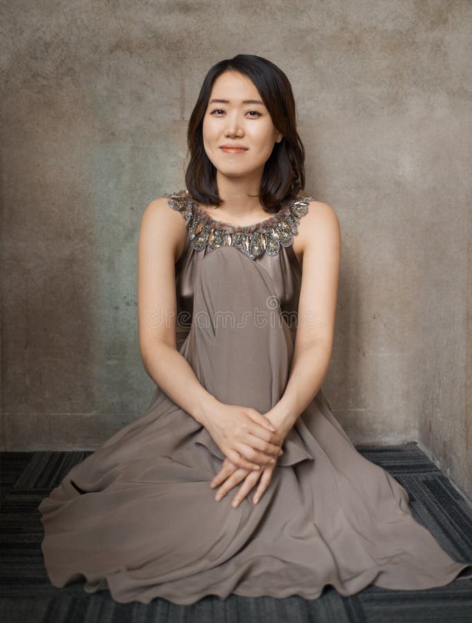 Perfectly Elegant. Portrait of an Elegantly Dressed Young Woman. Stock ...