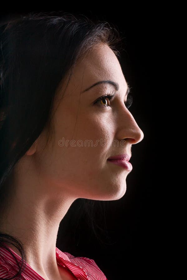 Perfil Bonito Da Mulher Isolado No Preto Foto de Stock - Imagem de ...