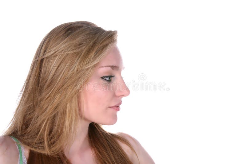 Mujer Bastante Joven En Alineada Azul Corta En Banco Imagen de archivo ...