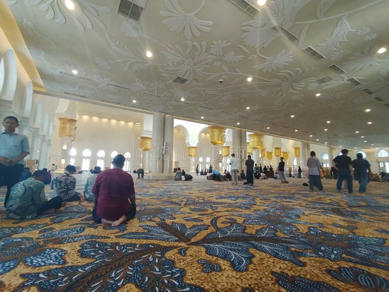 Perform Prayers at the Mosque Editorial Photo - Image of time, people ...