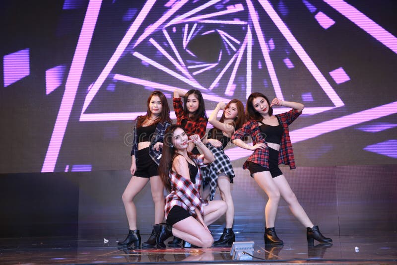 Performance, Entertainment, Dancer, Stage Picture. Image: 120411663