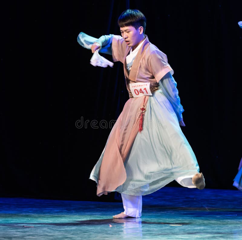 Paper Fan Boy-Chinese Classical Dance-Graduation Show of Dance ...