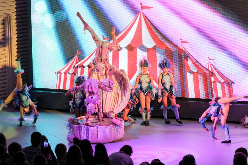 Complex acrobatic dances. editorial photo. Image of costume - 99288541