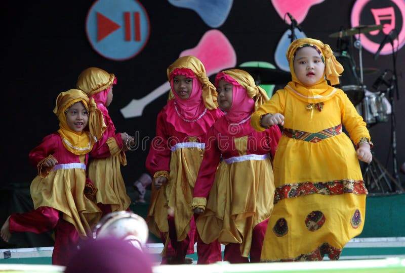 Performing art editorial photography. Image of performing - 36499157