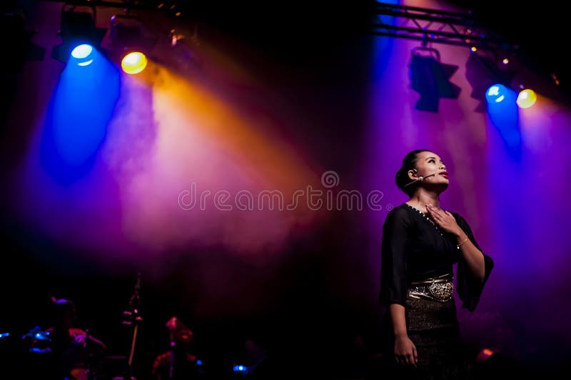 Performing Arts in Dark Studio Editorial Photo - Image of entertainer ...