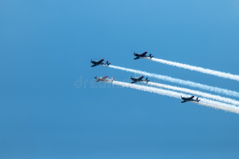 Performing Fighter Planes Flying in Formation Editorial Photo - Image ...