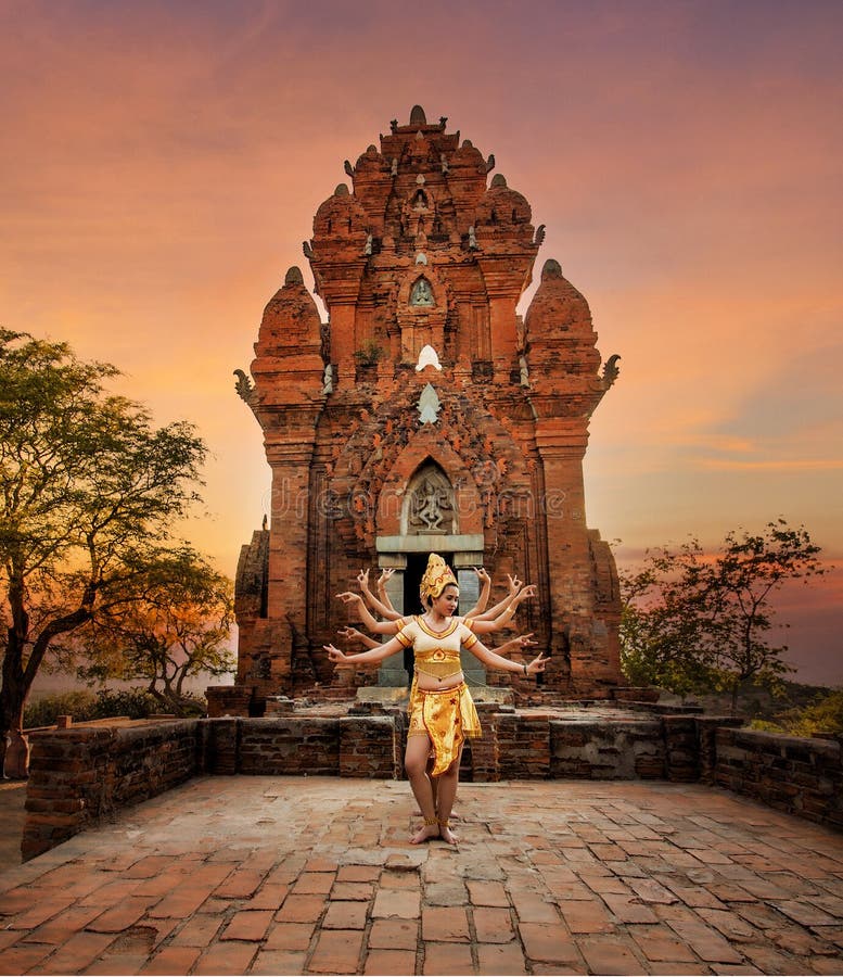 Apsara editorial photography. Image of traditional, phan - 132989857